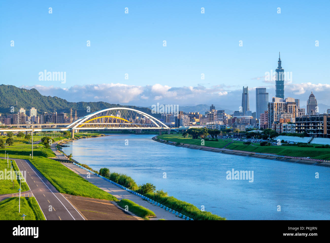 skyline of the taipei city by the river Stock Photo - Alamy