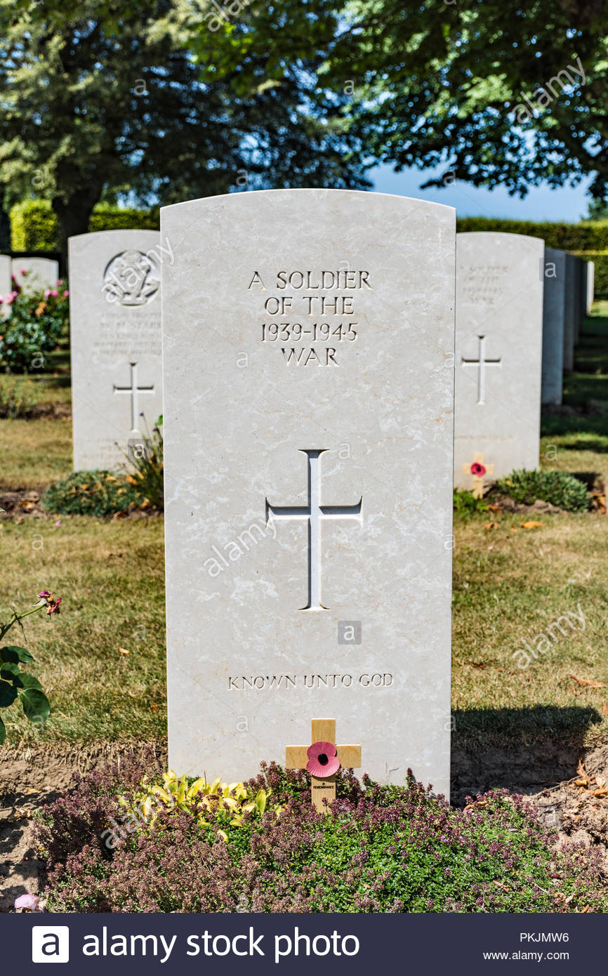 Normandy France Cemetery High Resolution Stock Photography and Images ...