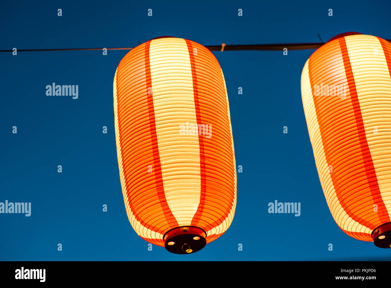 Strung light hi-res stock photography and images - Alamy