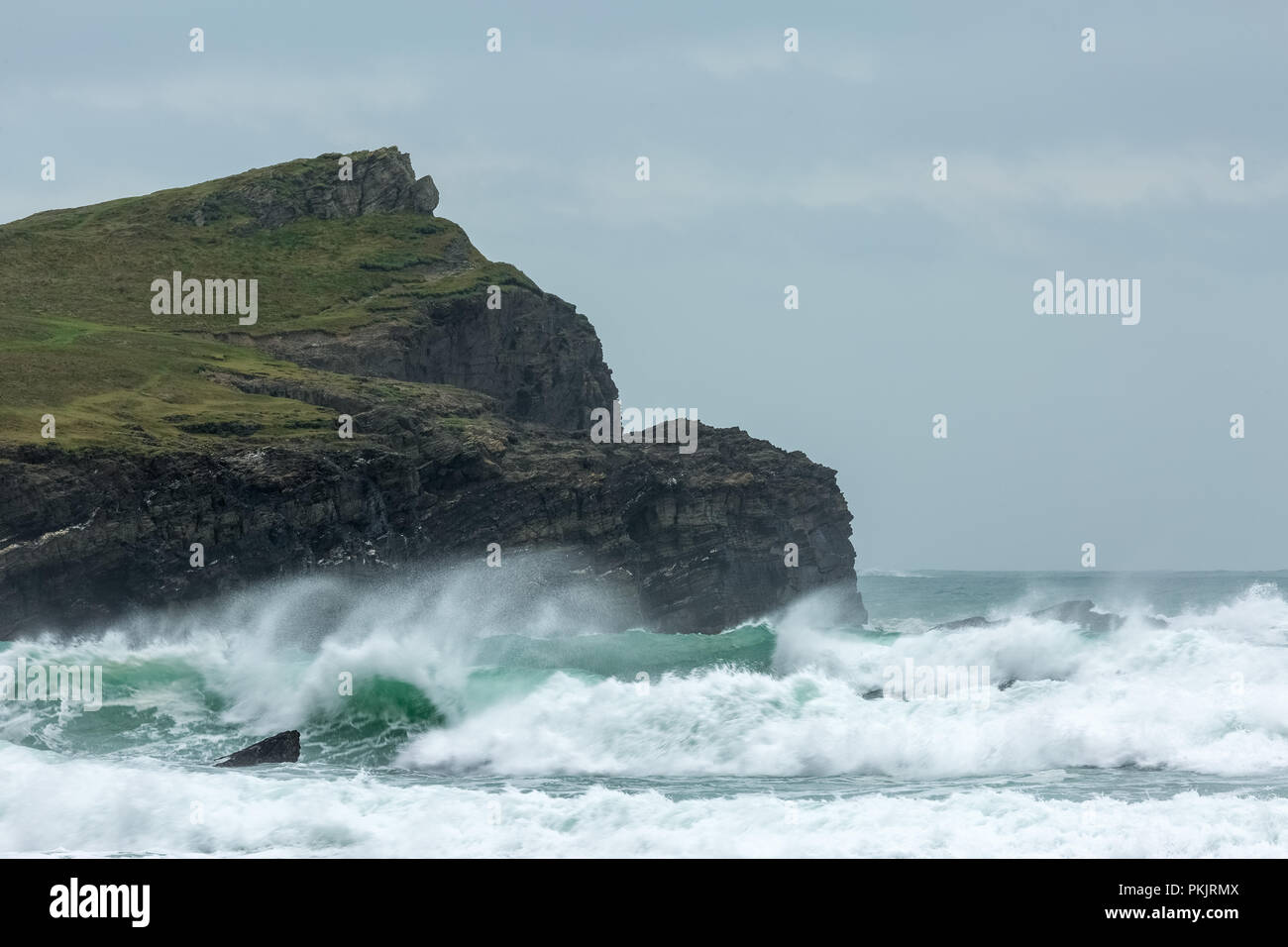 Whipsiderry cliffs hi-res stock photography and images - Alamy