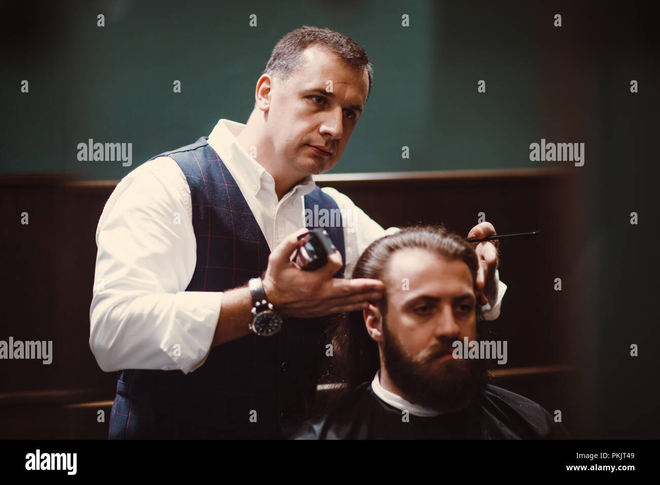 Bearded client hi-res stock photography and images - Alamy