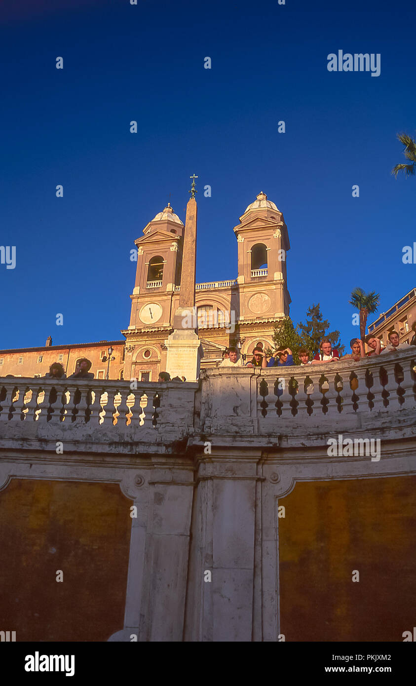 The iconic Spanish Steps in the Piazza Di Spagna in Rome, Italy Stock ...