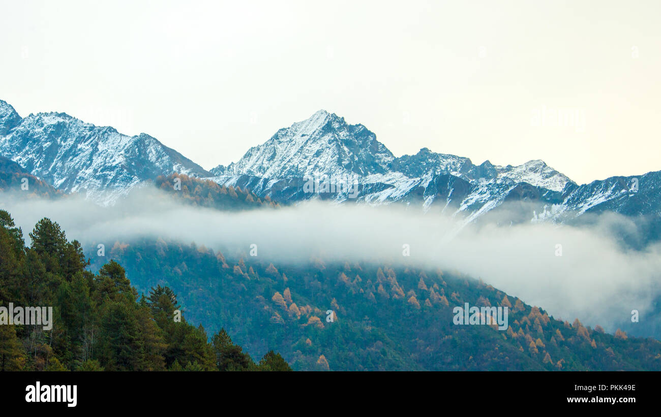 Sichuan Tourism Kangding Tourism High Resolution Stock Photography and ...