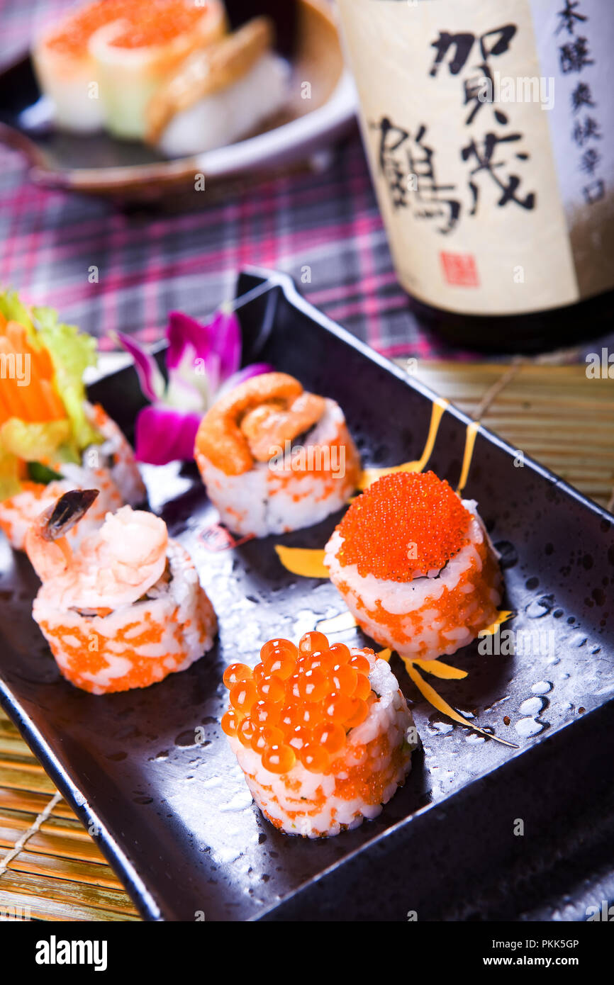 Sushi arrangement hi-res stock photography and images - Alamy