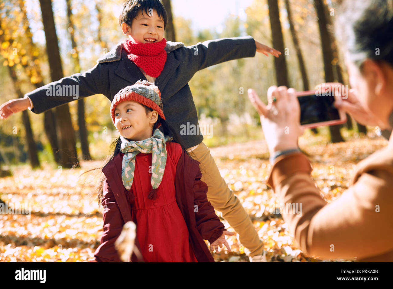 Outdoor child photography shoot hi-res stock photography and images - Alamy