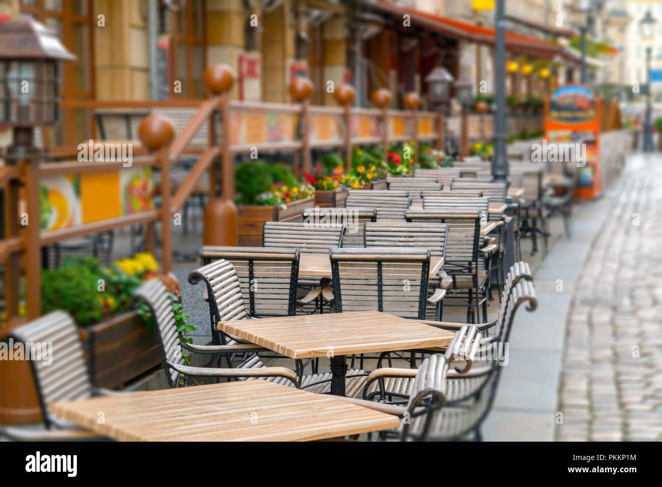 European cafe hi-res stock photography and images - Alamy