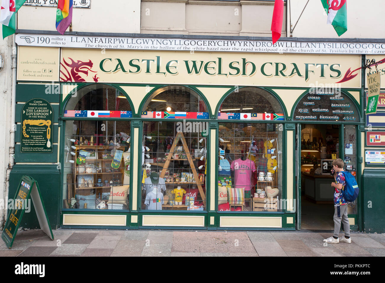 Welsh shop hi-res stock photography and images - Alamy