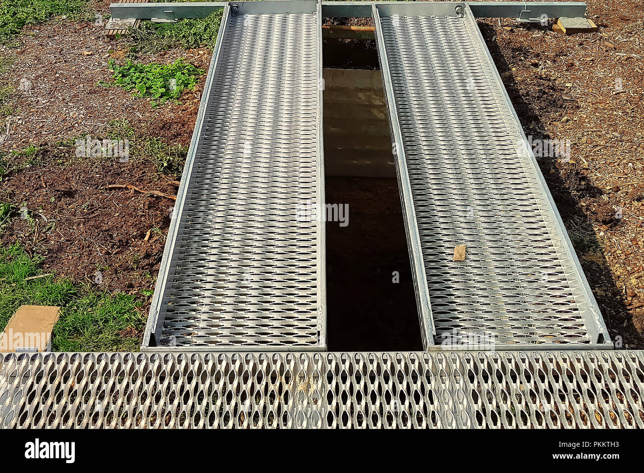 Grave, top view, has just been dug, grave cover on the edge Stock Photo ...
