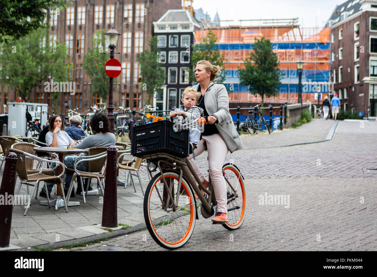 Bike usage in Amsterdam has grown by more than 40% in the last 20 years ...