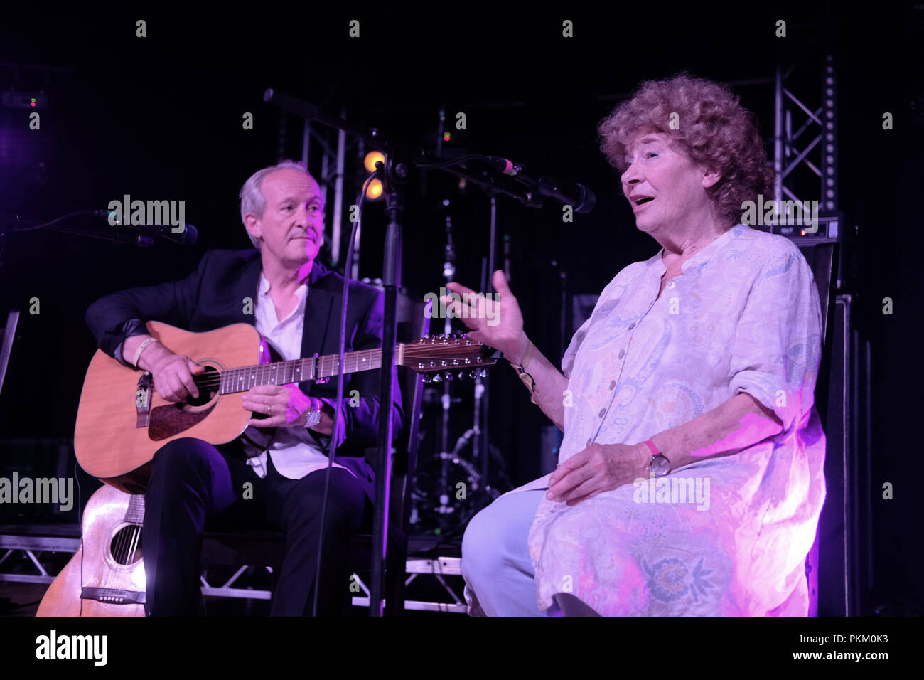 Shirley collins folk hi-res stock photography and images - Alamy