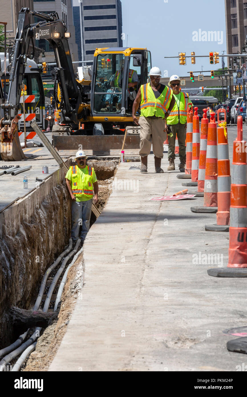 Usa underground utilities hi-res stock photography and images - Alamy