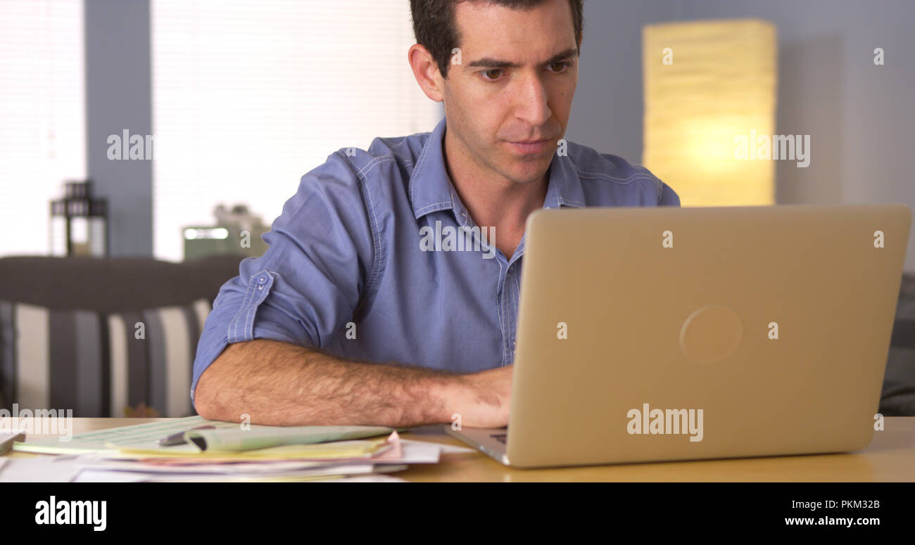 Man laptop electronic banking hi-res stock photography and images - Alamy
