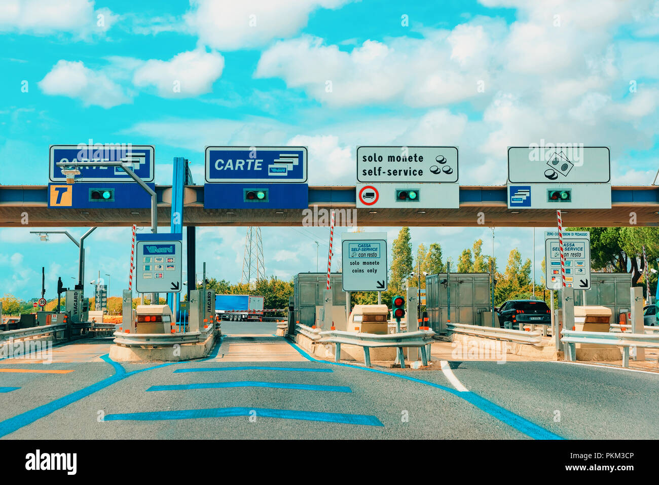 Empty toll booth on highway hi-res stock photography and images - Alamy