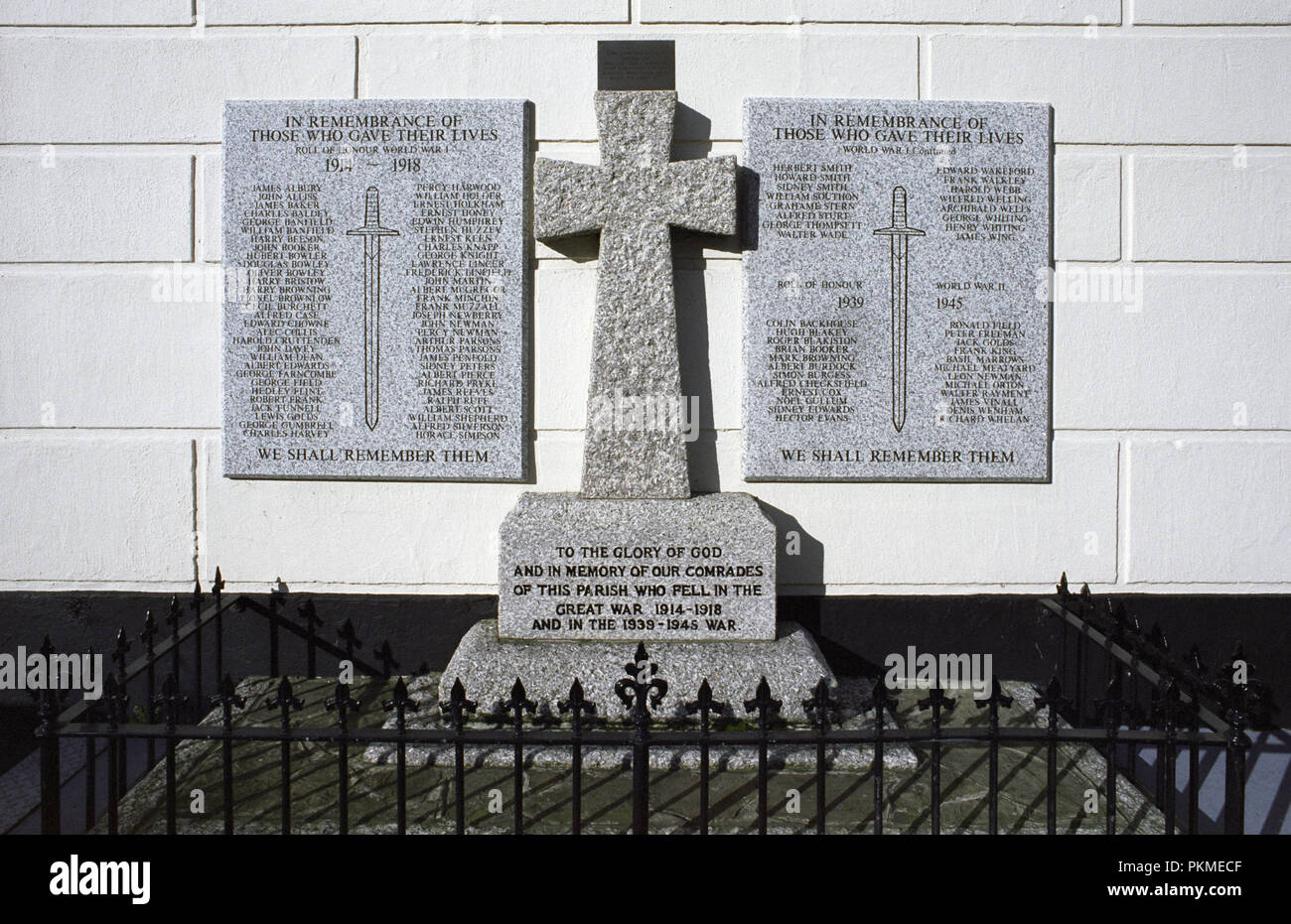 Henfield war memorial hi-res stock photography and images - Alamy