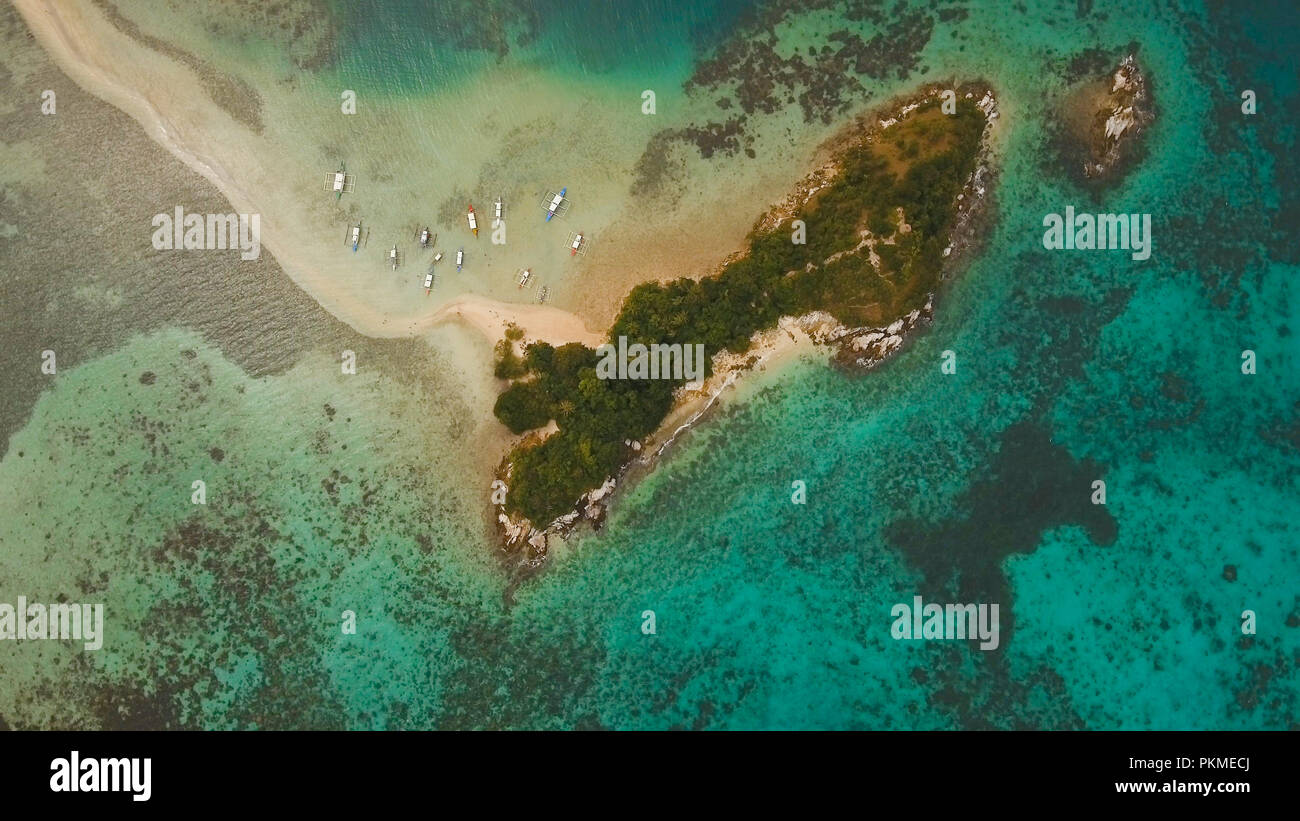 Tropical lagoon with turquoise water and white sand. Beautiful beach ...