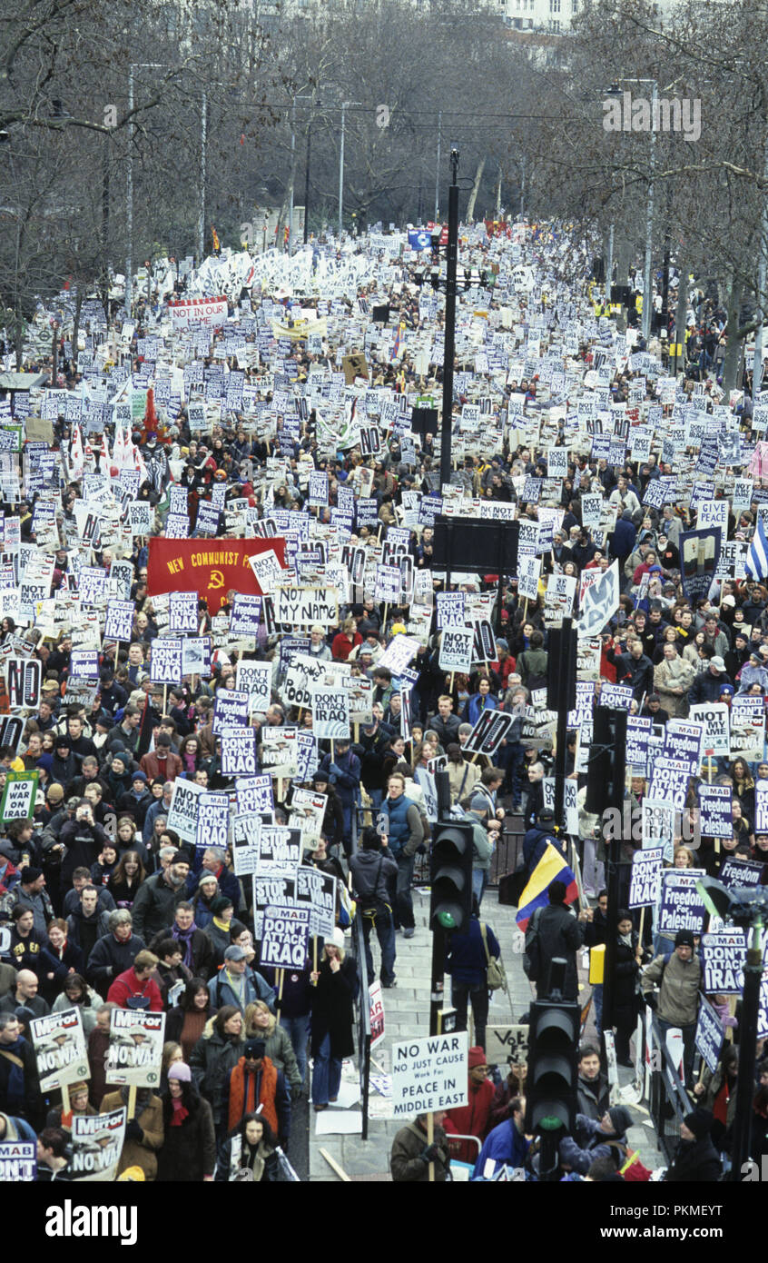 Iraq war protest london 2003 hi-res stock photography and images - Alamy