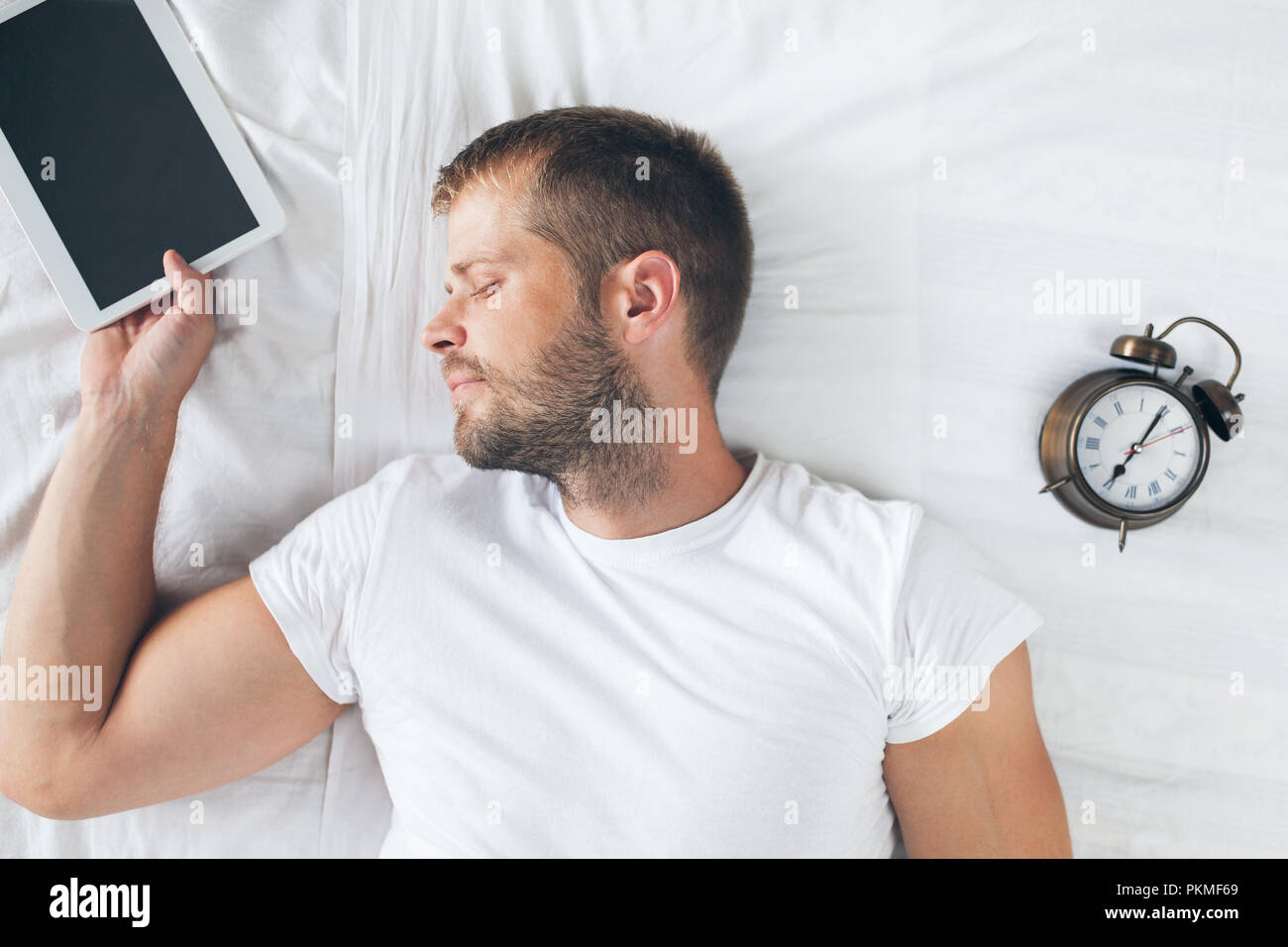Guy bed sleep sleeping reading hi-res stock photography and images - Alamy