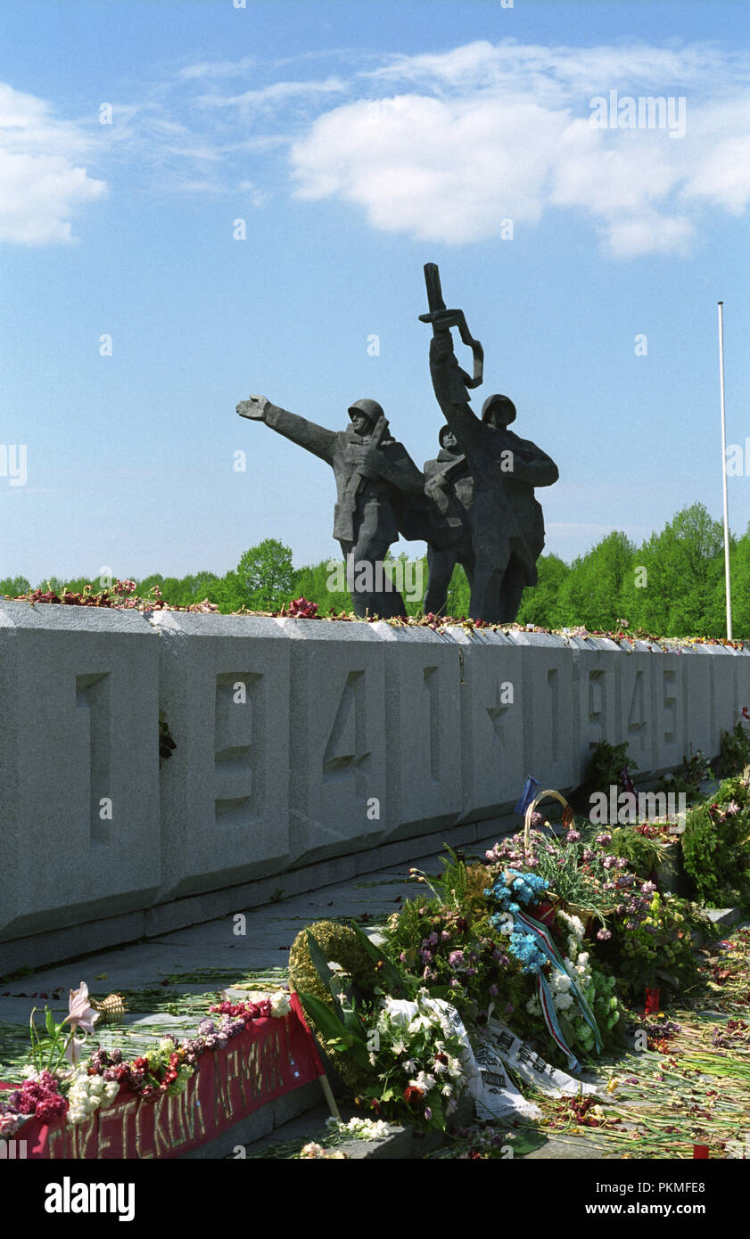 Soviet War Memorial in Riga Latvia May 2007 erected in 1985 to ...