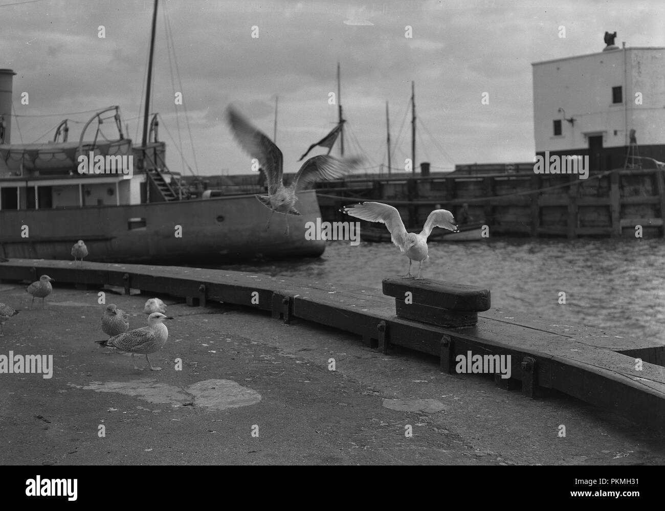 Old scarborough hi-res stock photography and images - Alamy