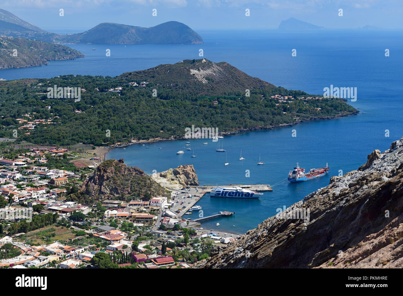 Shipoverview hi-res stock photography and images - Alamy