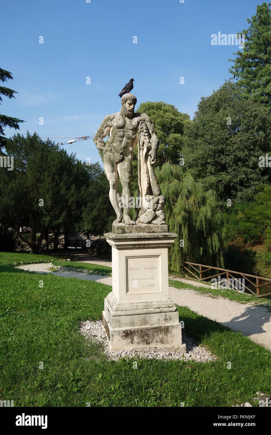 Hercules Statue in Salvi Garden Stock Photo - Alamy