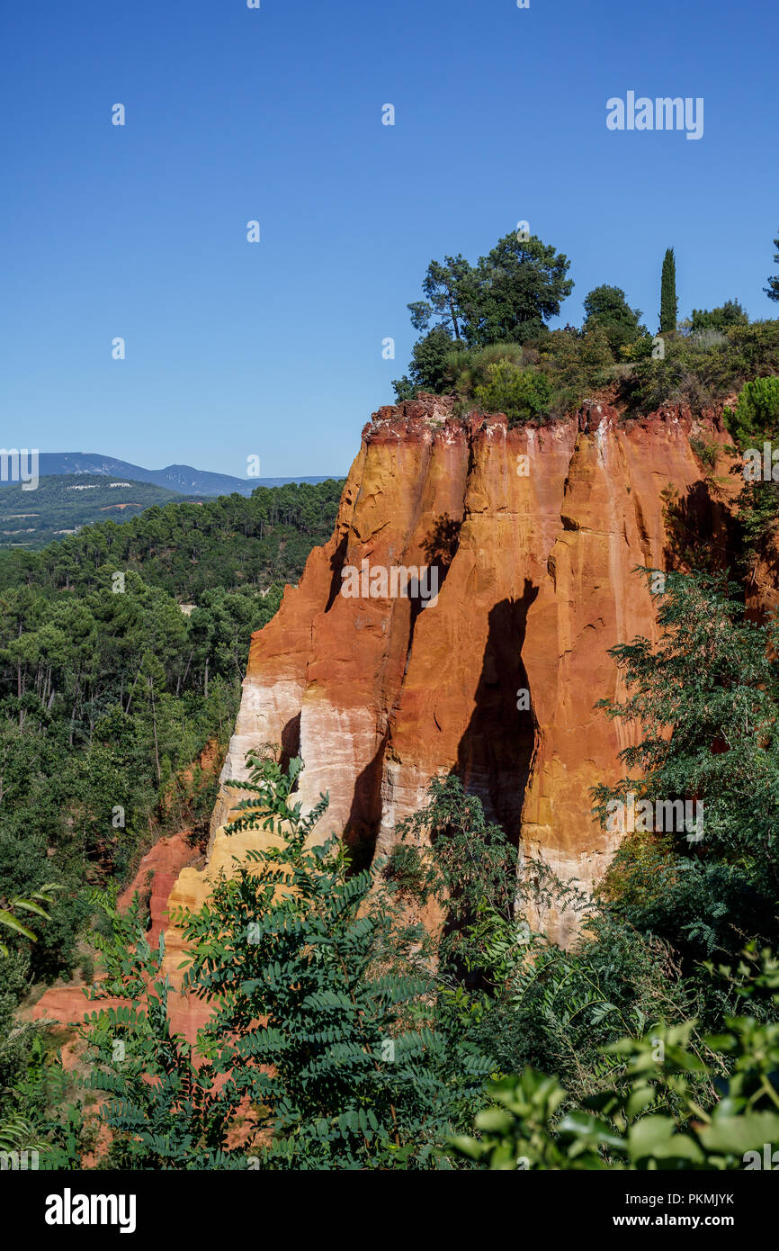 Red ochre mountains hi-res stock photography and images - Alamy