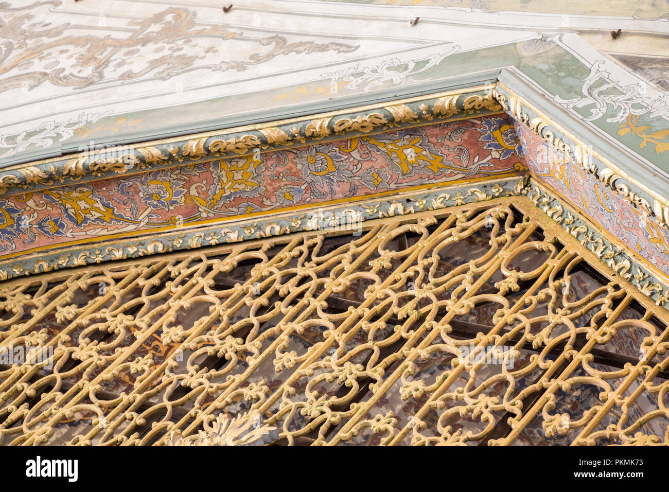 Example of Ottoman art patterns applied on metals Stock Photo - Alamy