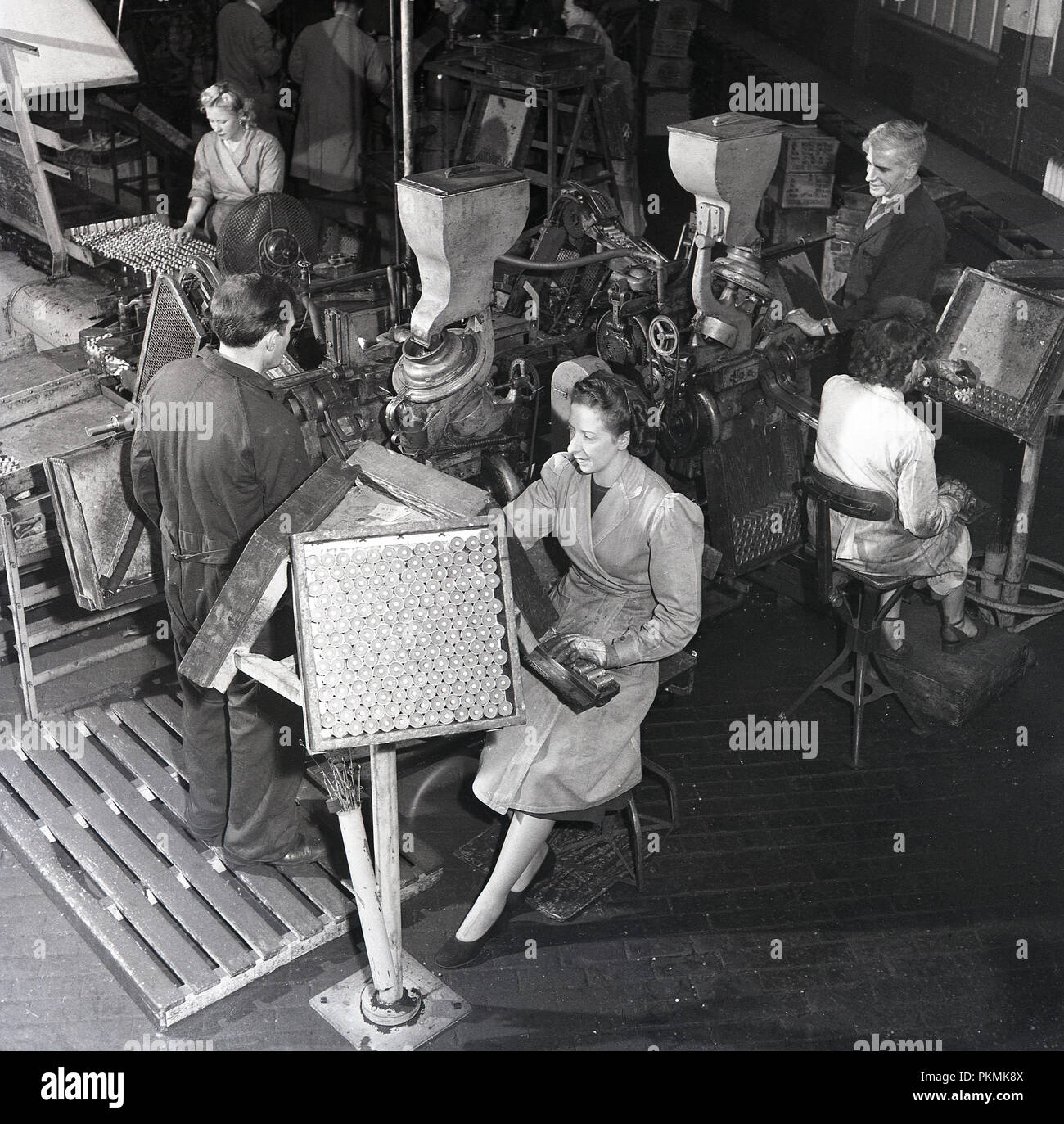 Historical 1950s female factory workers hi-res stock photography and ...