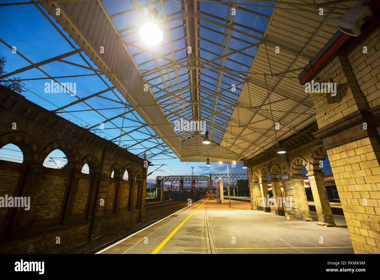 Crewe Railway station at dusk, Cheshire, UK Stock Photo - Alamy