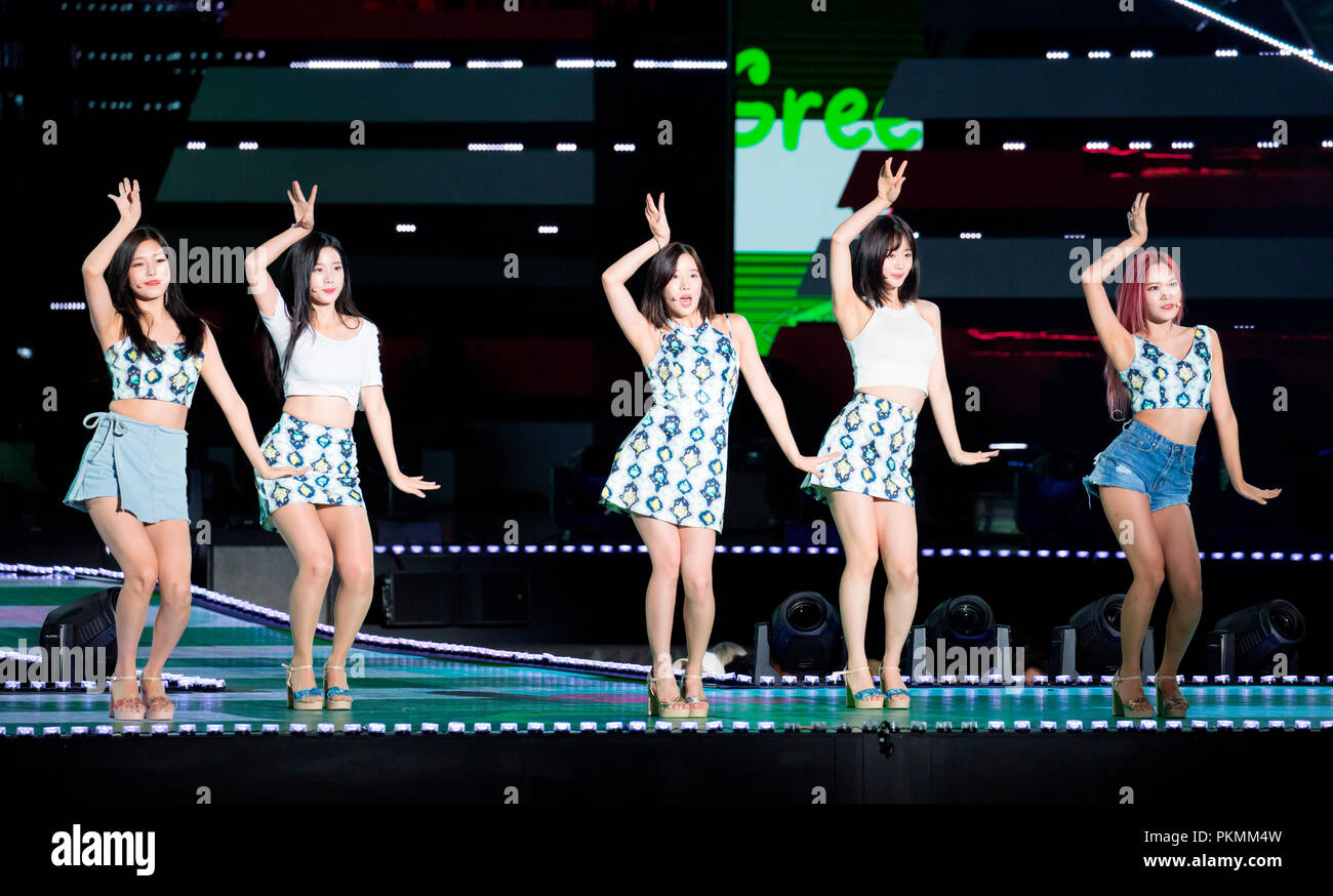 Berry Good, Sep 8, 2018 : South Korean girl group Berry Good performs ...