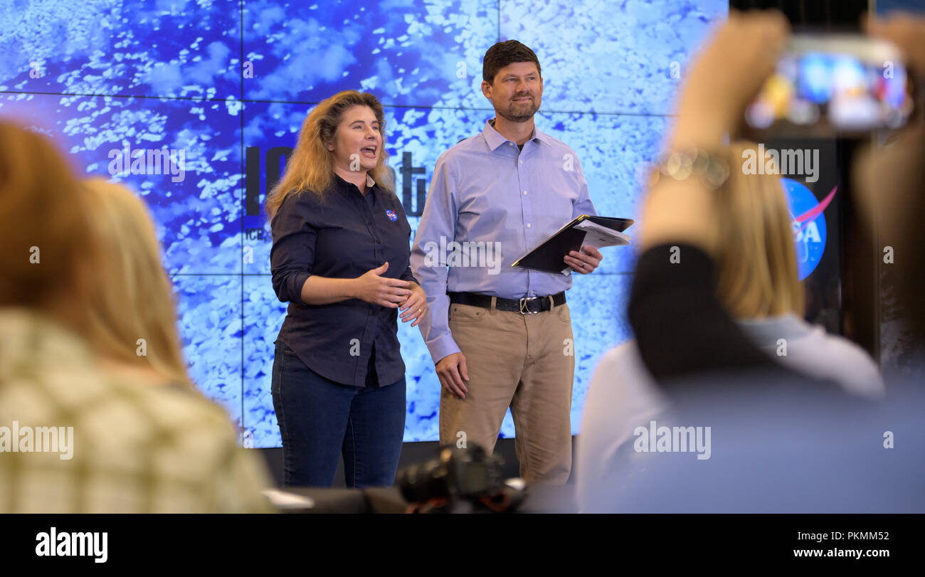 Michelle thaller hi-res stock photography and images - Alamy