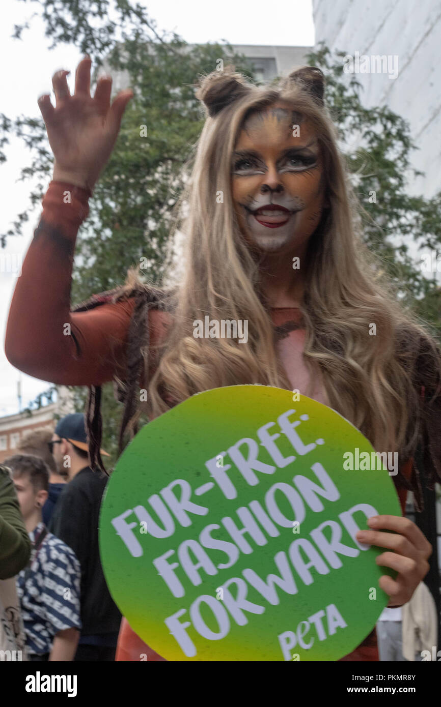Peta anti fur hi-res stock photography and images - Alamy