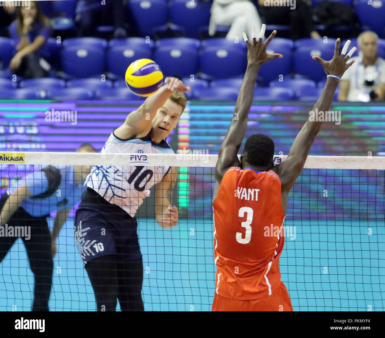 Marlon yant cuba hi-res stock photography and images - Alamy