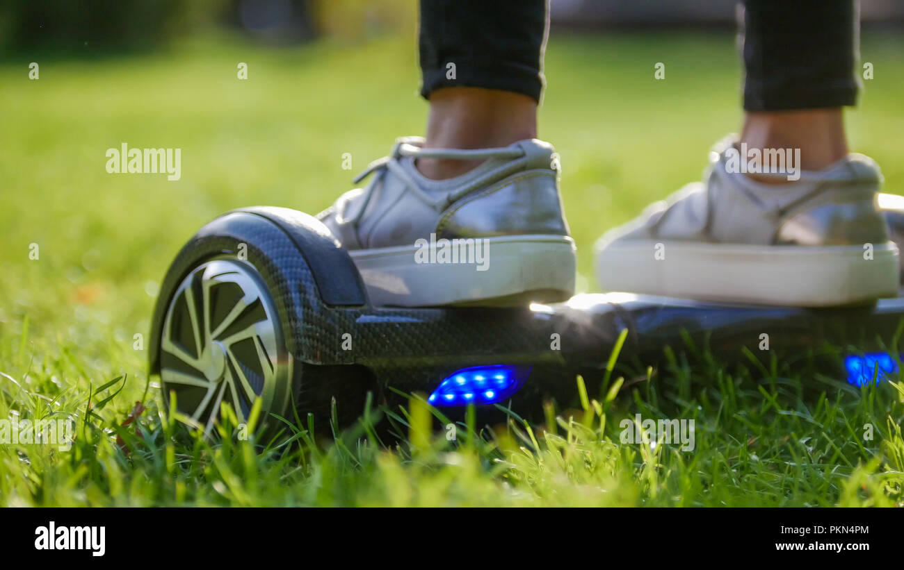 Gyroscope ride hi-res stock photography and images - Alamy