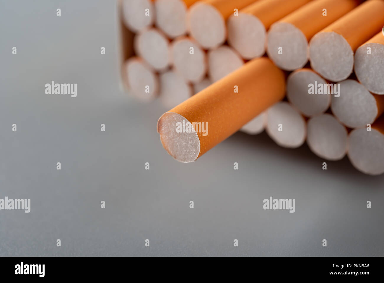 White full pack cigarettes hi-res stock photography and images - Alamy