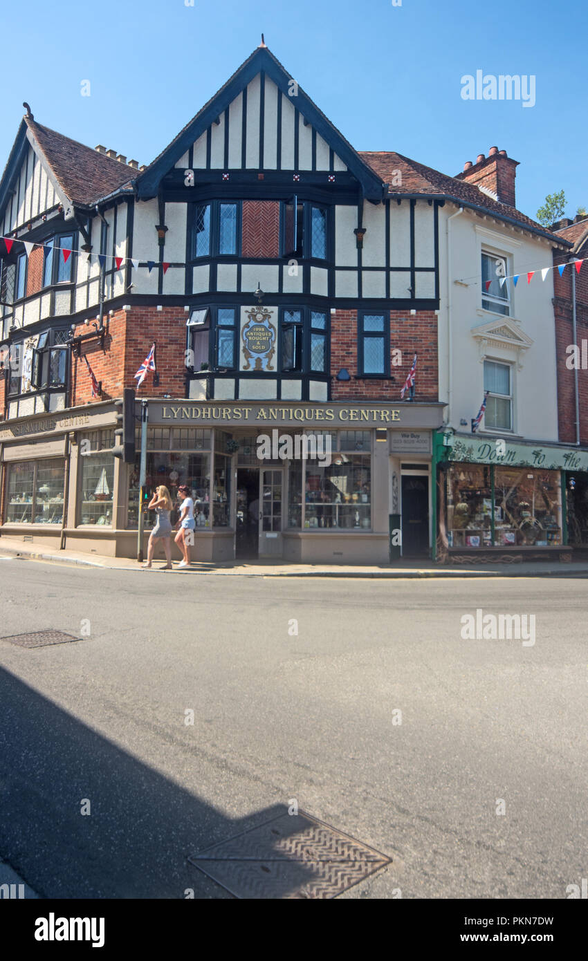 Lymington Antiqus Centre Hampshire High Street Stock Photo - Alamy