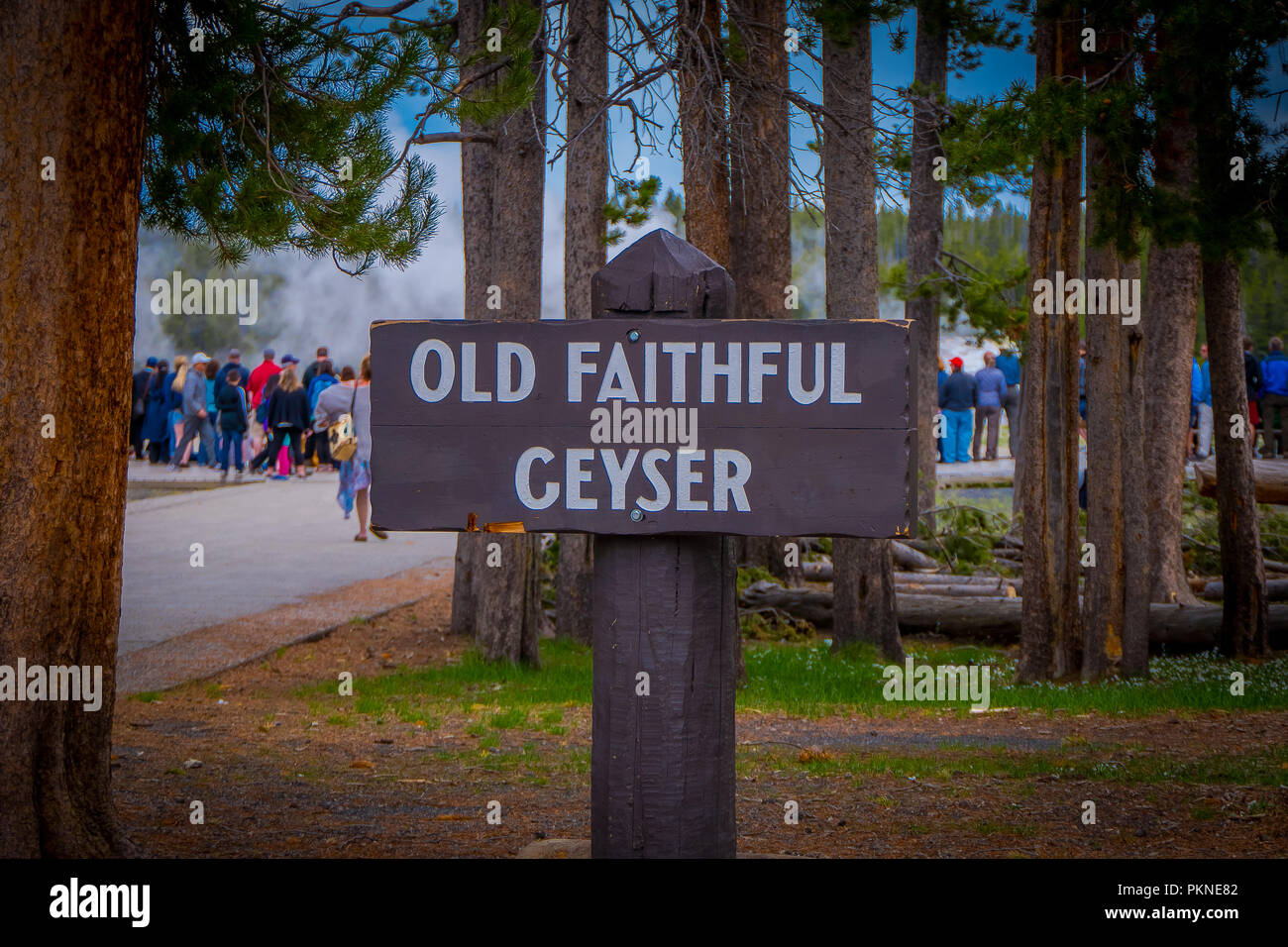 Geyser temperature sign hi-res stock photography and images - Alamy