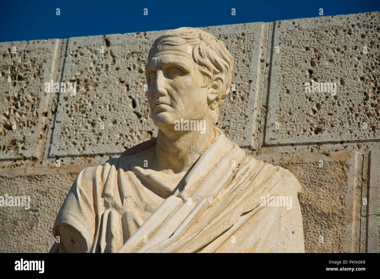 Acropolis statue hi-res stock photography and images - Alamy
