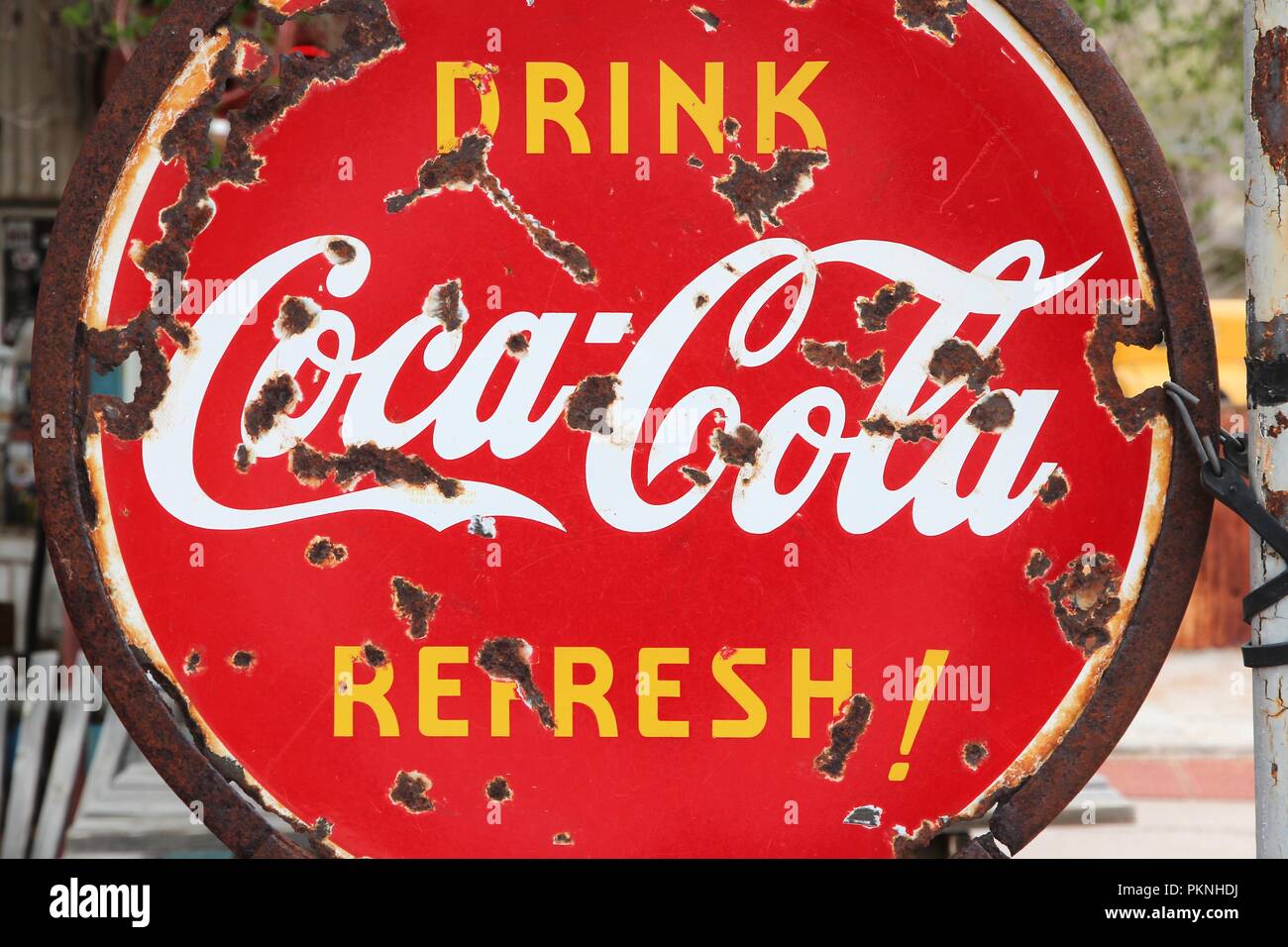 Vintage coca cola sign hi-res stock photography and images - Alamy