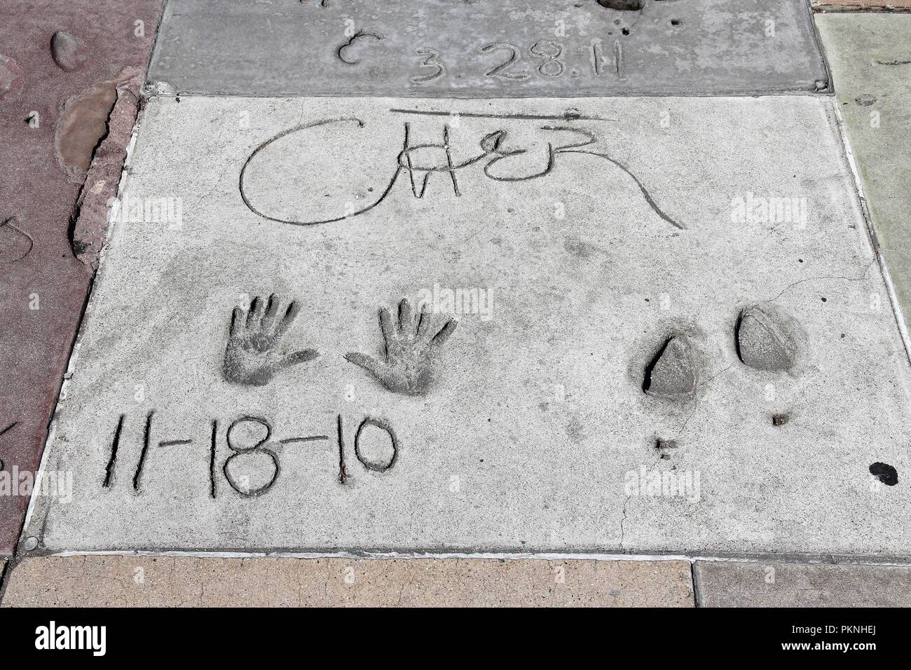 Chinese theatre hollywood sign hi-res stock photography and images - Alamy
