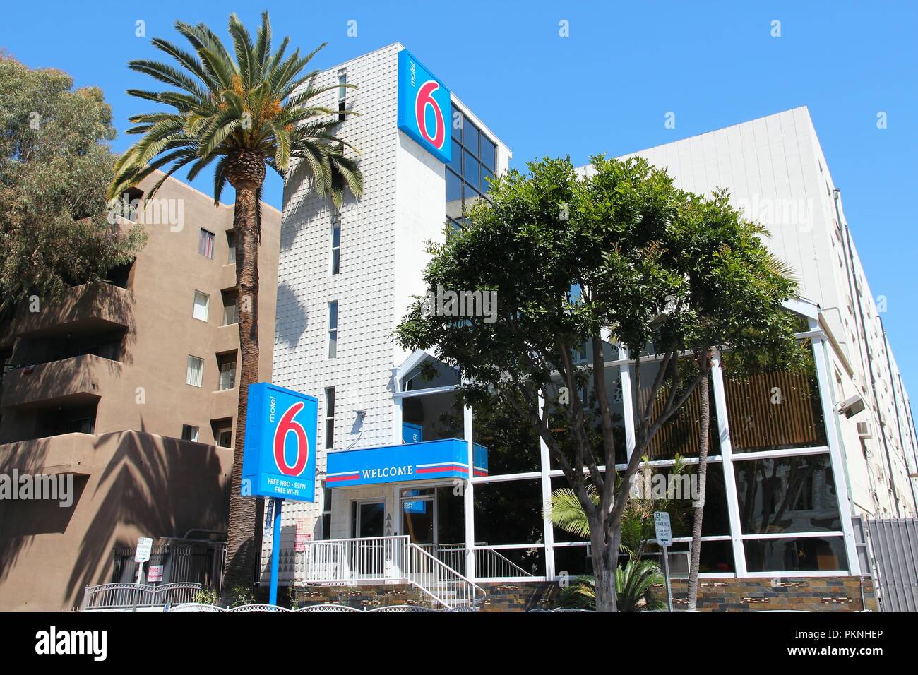 LOS ANGELES, USA - APRIL 5, 2014: Motel 6 exterior view in Hollywood ...