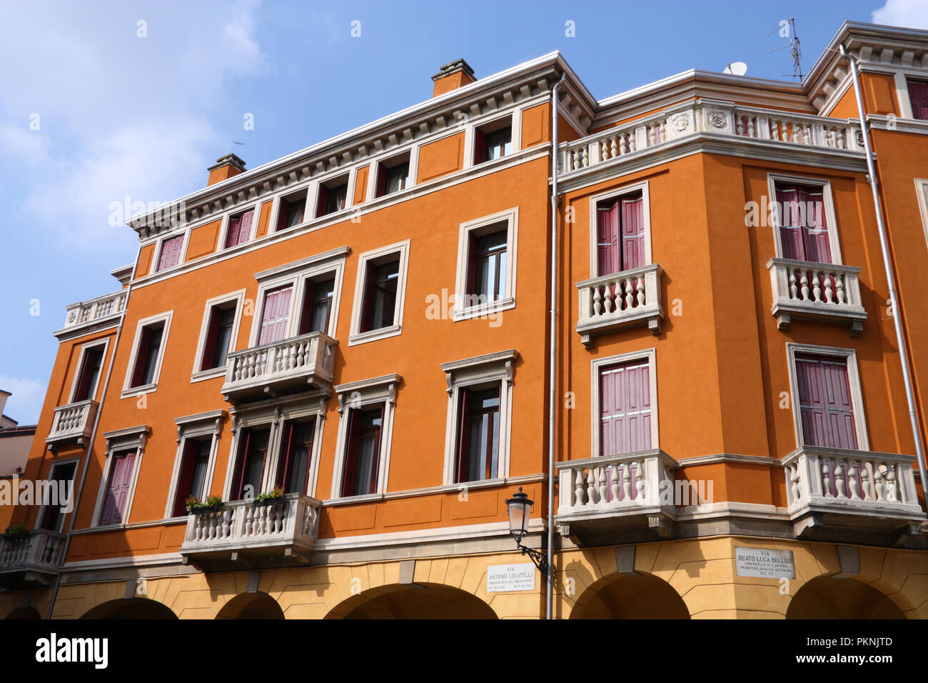 Old architecture padua padua hi-res stock photography and images - Alamy