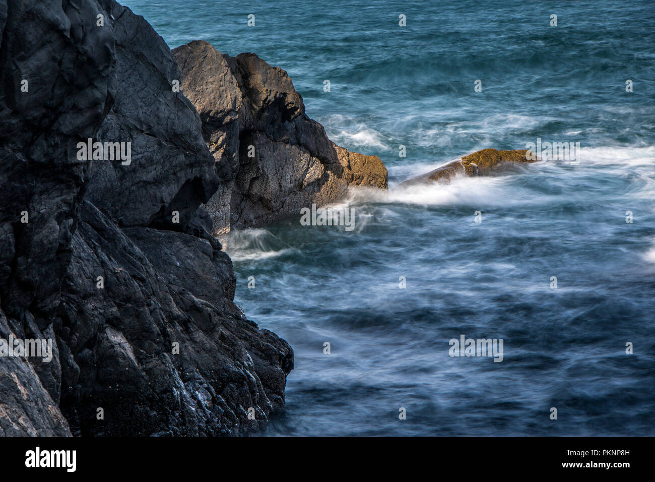 North sea scotland waves hi-res stock photography and images - Alamy