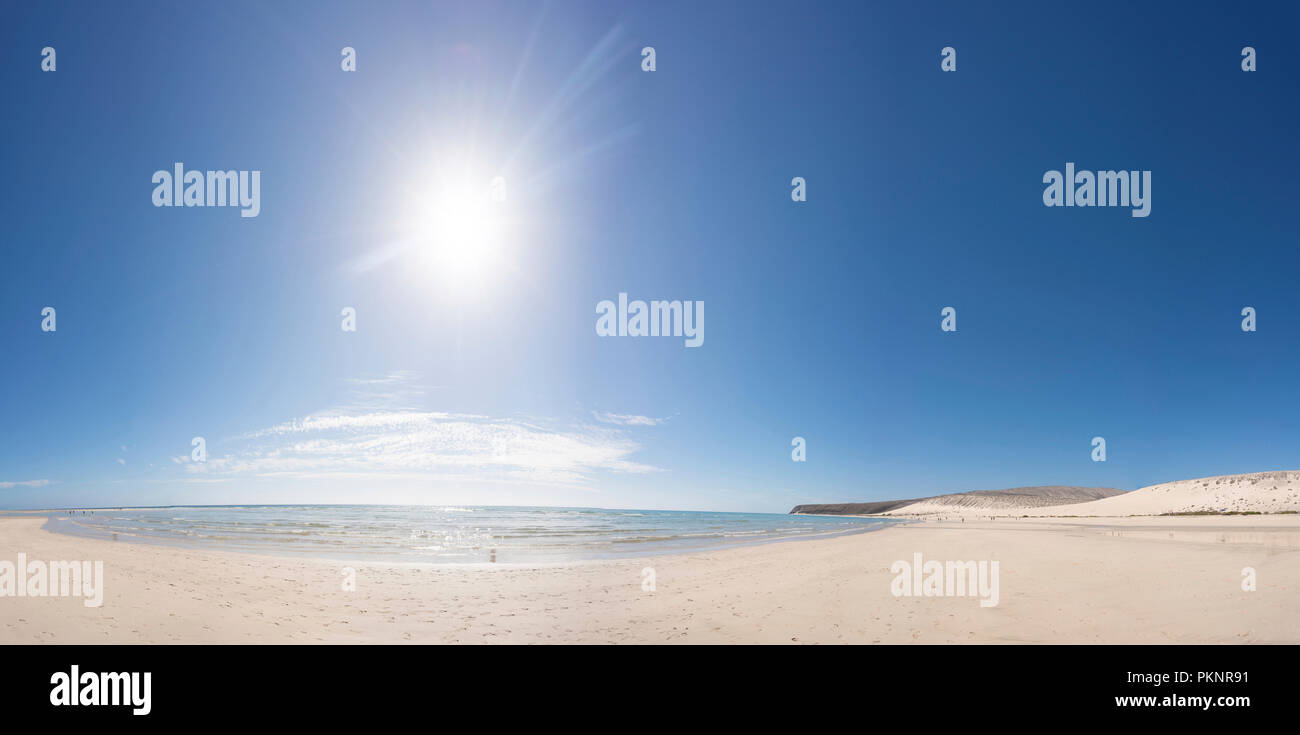 Sunny panorama tranquil shore beach hi-res stock photography and images ...