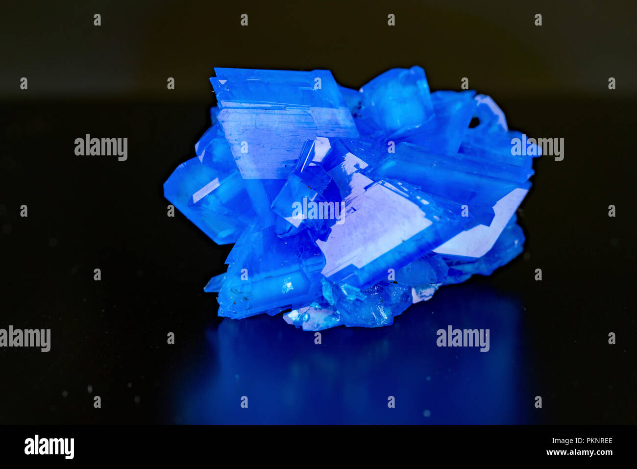 Blue mineral hi-res stock photography and images - Alamy