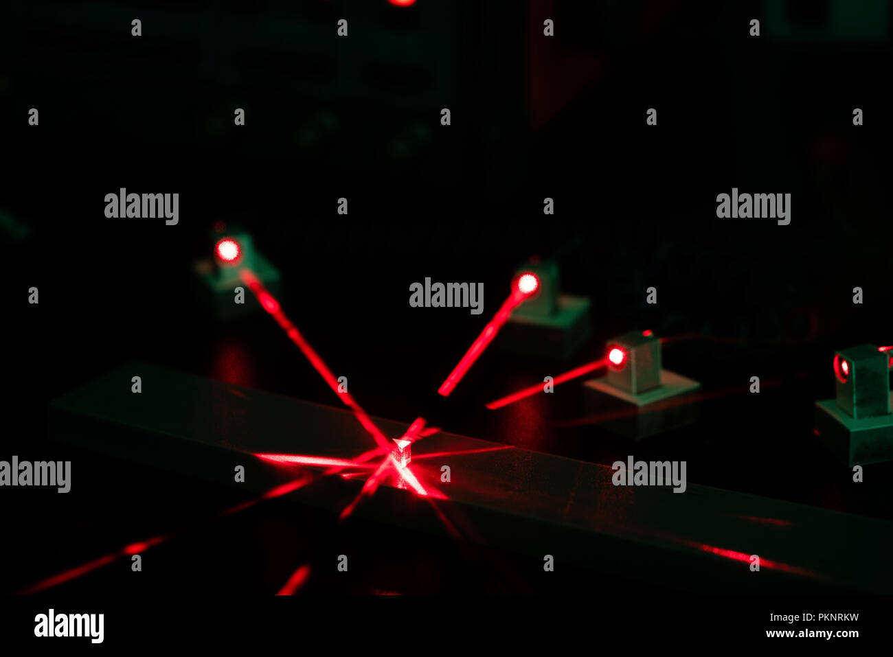 Laser experiment in photonics laboratory Stock Photo - Alamy