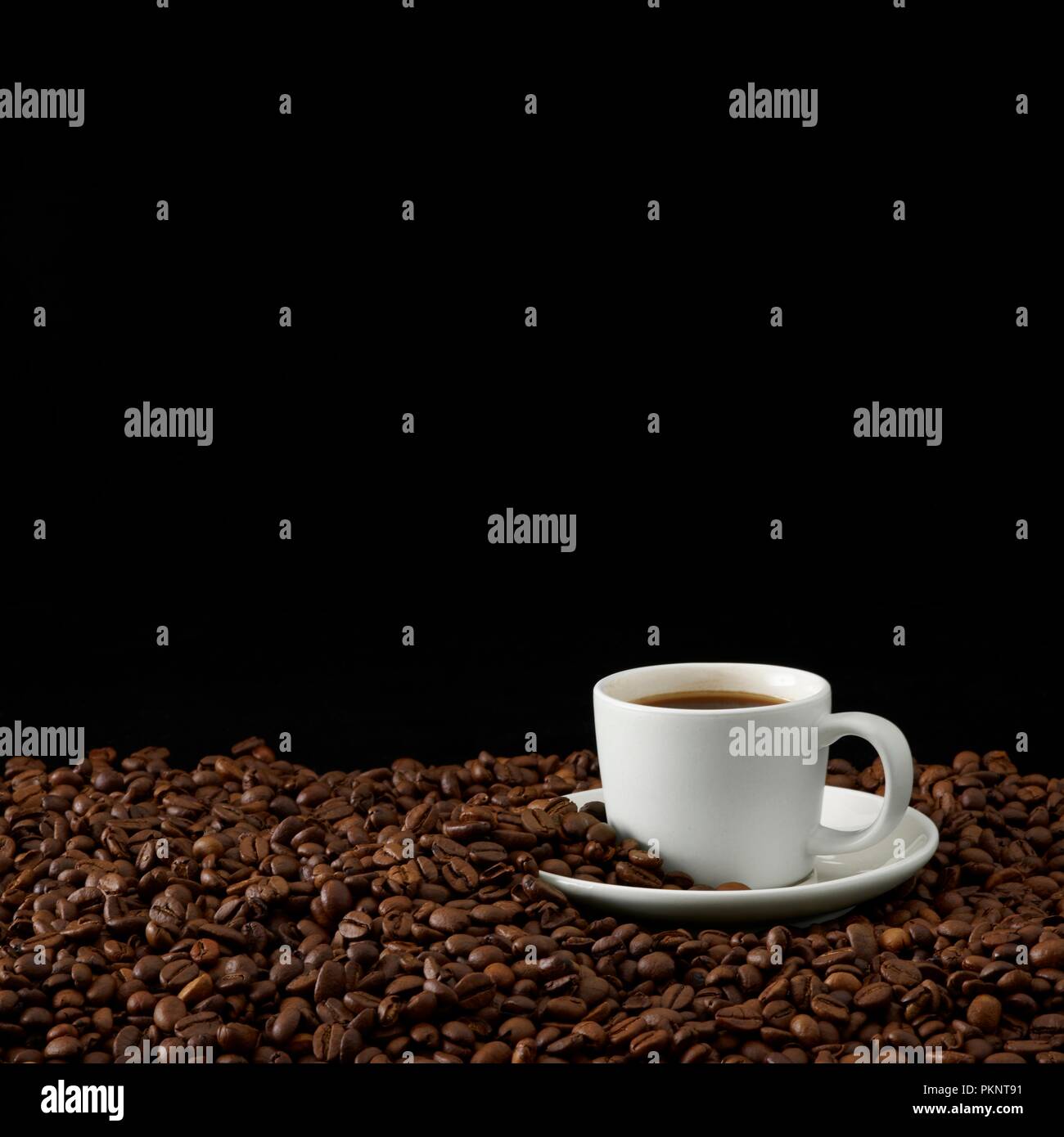 Studio shot cup coffee hi-res stock photography and images - Alamy