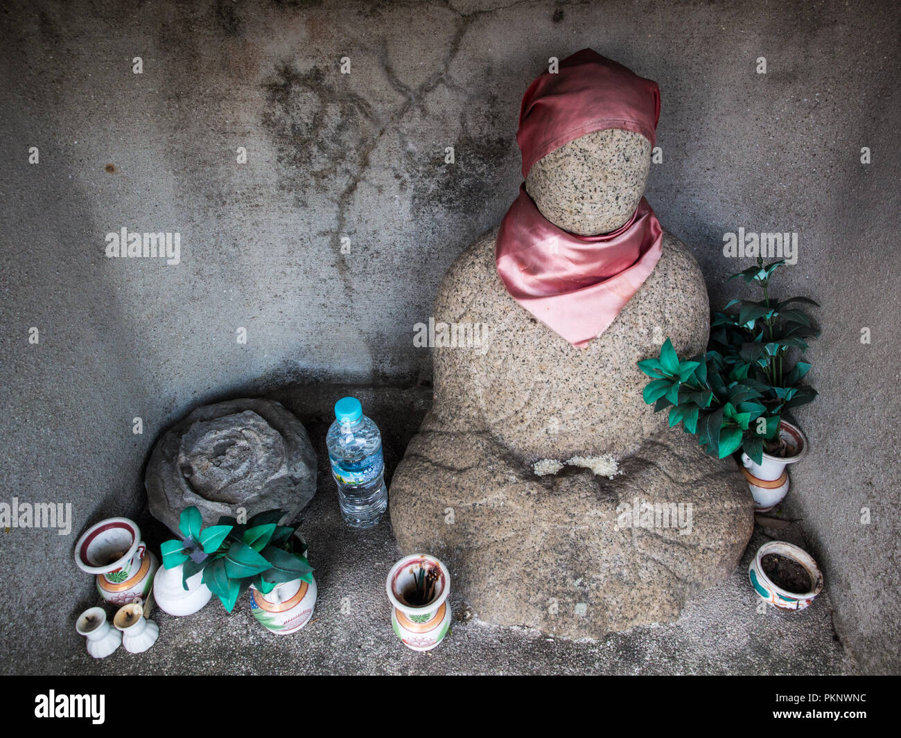 Faceless statue hi-res stock photography and images - Alamy