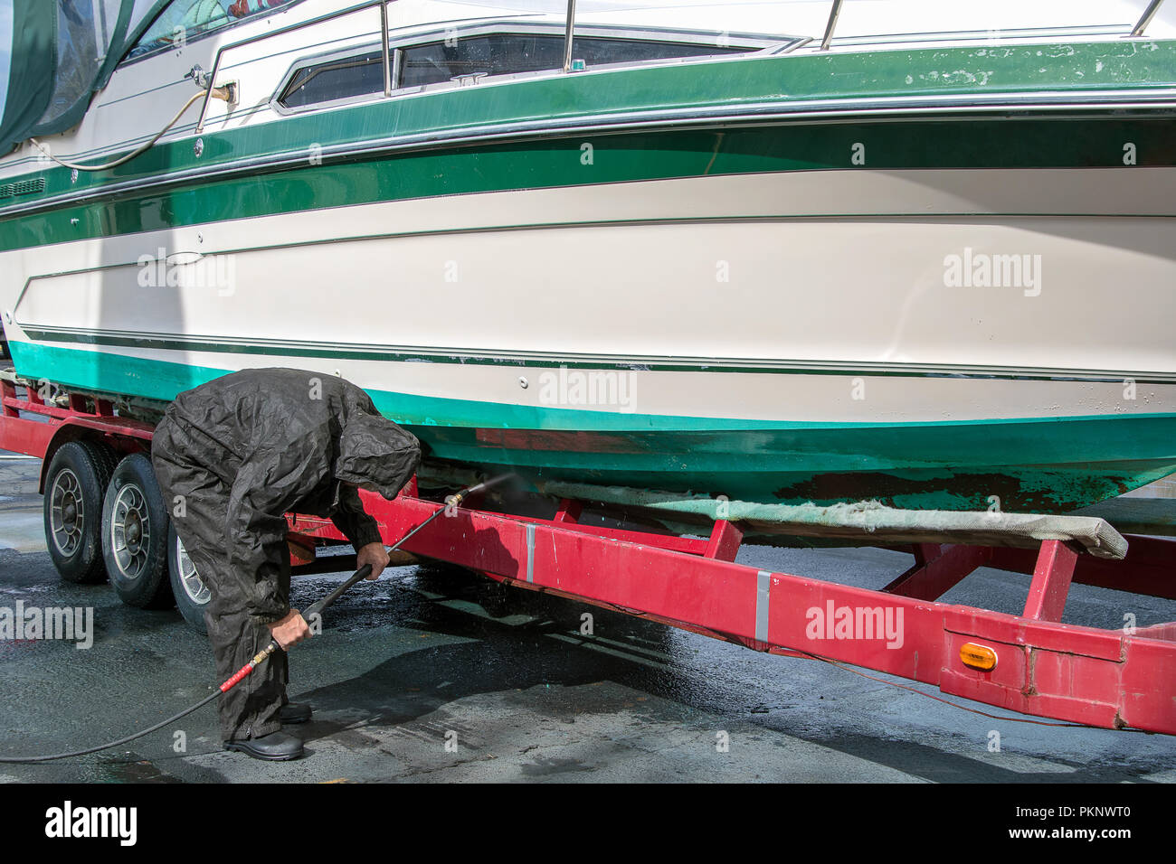 Power wash suit hi-res stock photography and images - Alamy