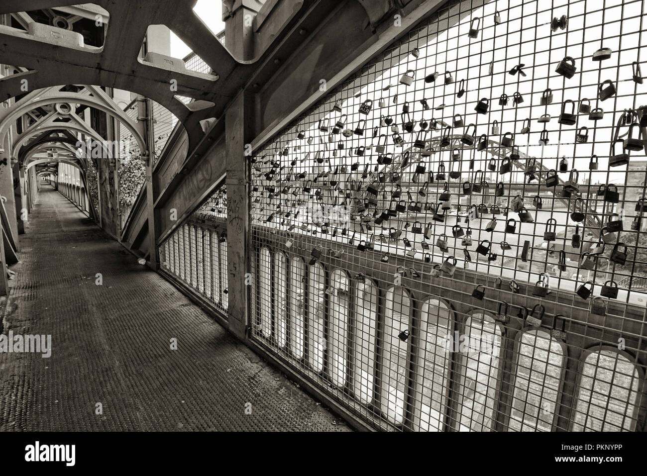 Newcastle berwick rail hi-res stock photography and images - Alamy